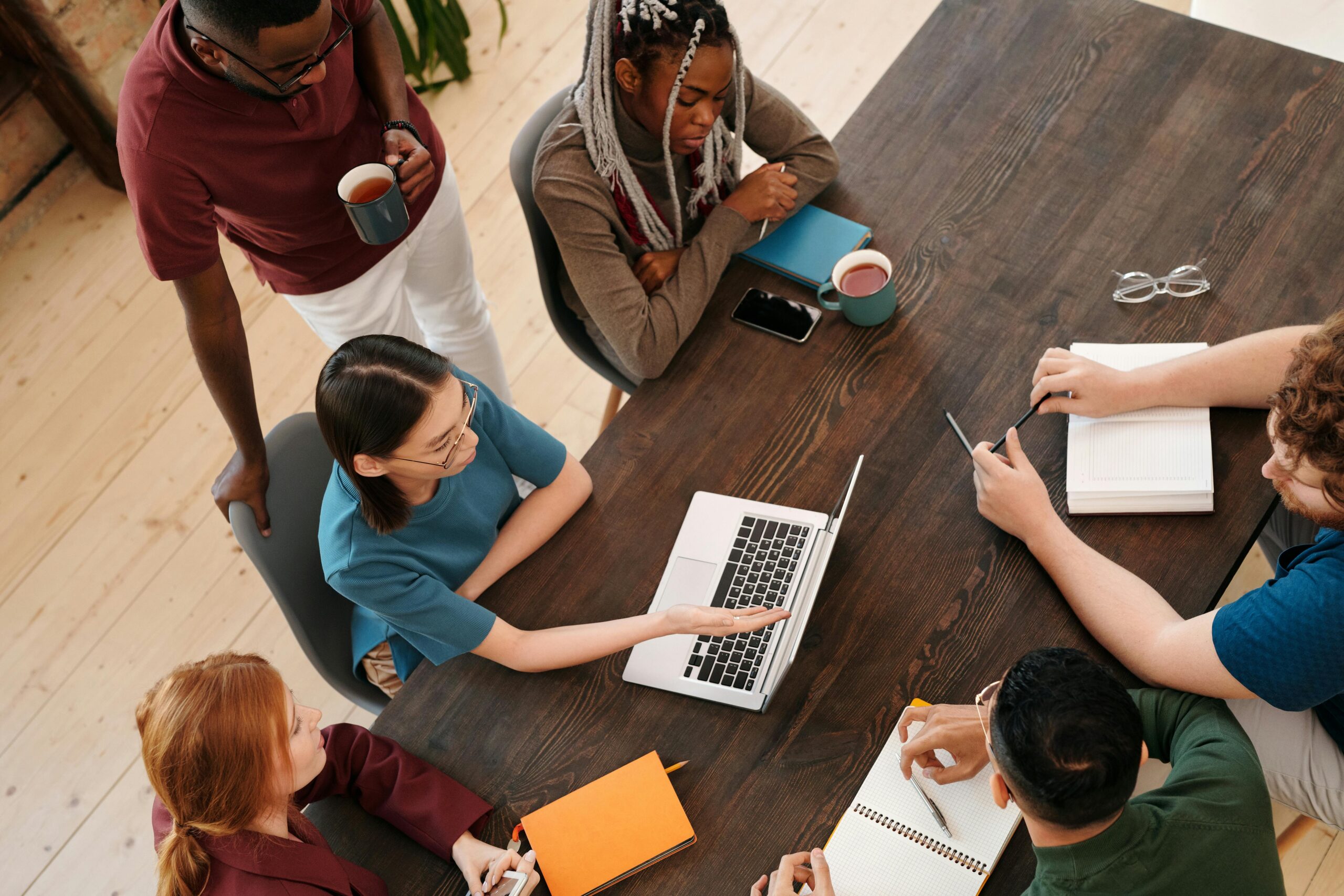 How to Choose a Writers’ Group – Robyn Coburn Résumé Review